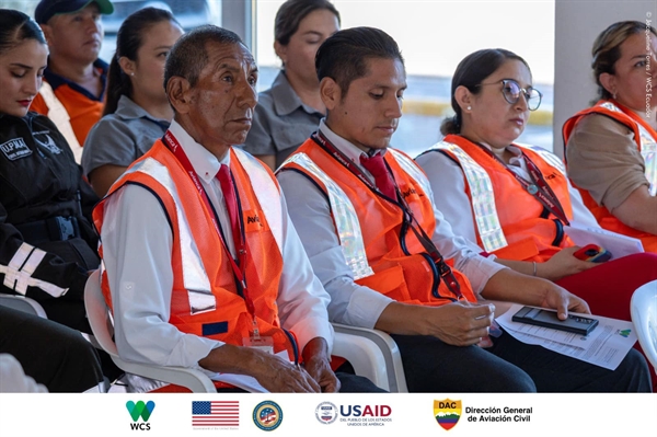 Personal gubernamental y de aerolíneas privadas se capacitaron para el ...